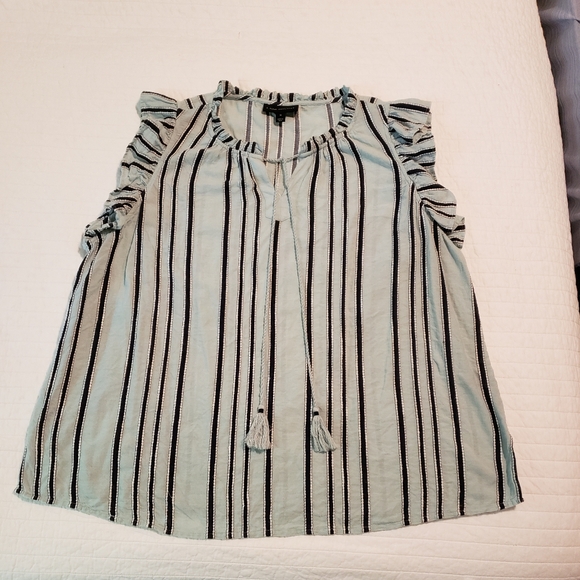 Lane Bryant | Tops | Lane Bryant Ruffle Sleeve Top With Navy White ...